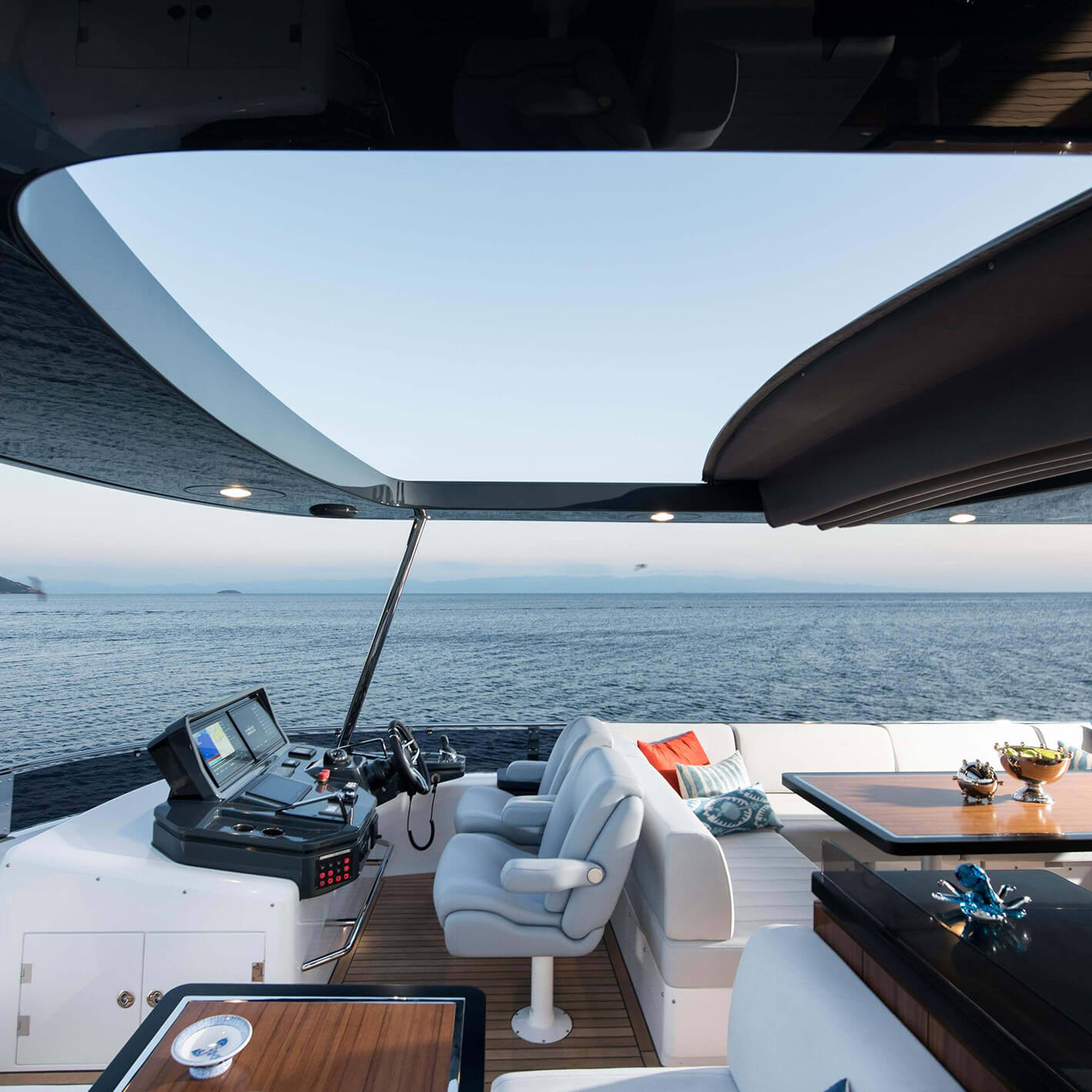 Premier Semi Displacement Yacht | Luxury Design